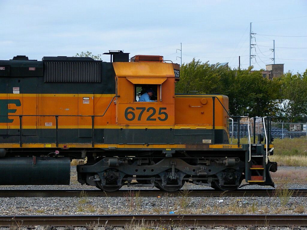 BNSF 6725